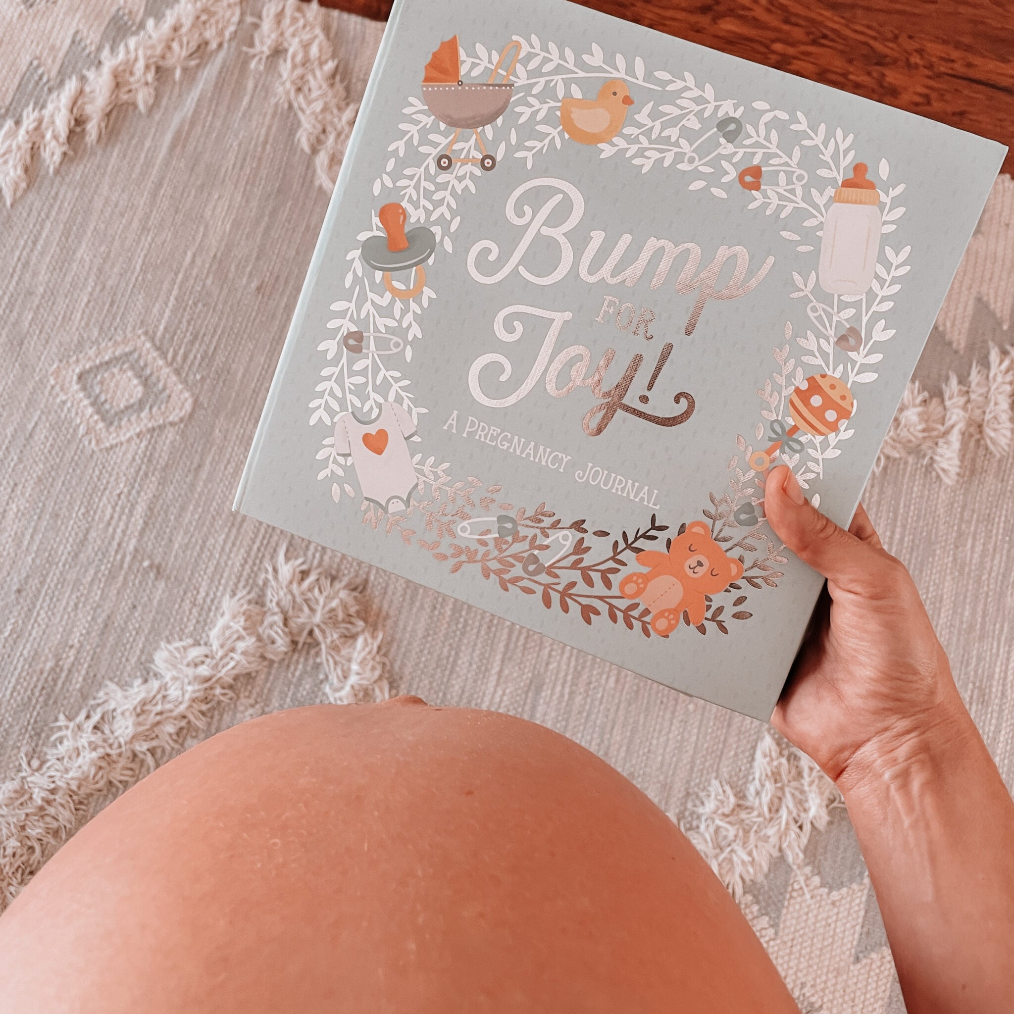 15 Best Pregnancy Journals For The First Time Mother To Be + Seasoned ...