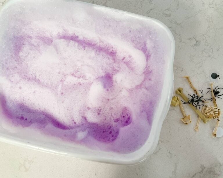 How To Make Foam | EASY SENSORY PLAY BUBBLE FOAM RECIPE - Confidently Mom
